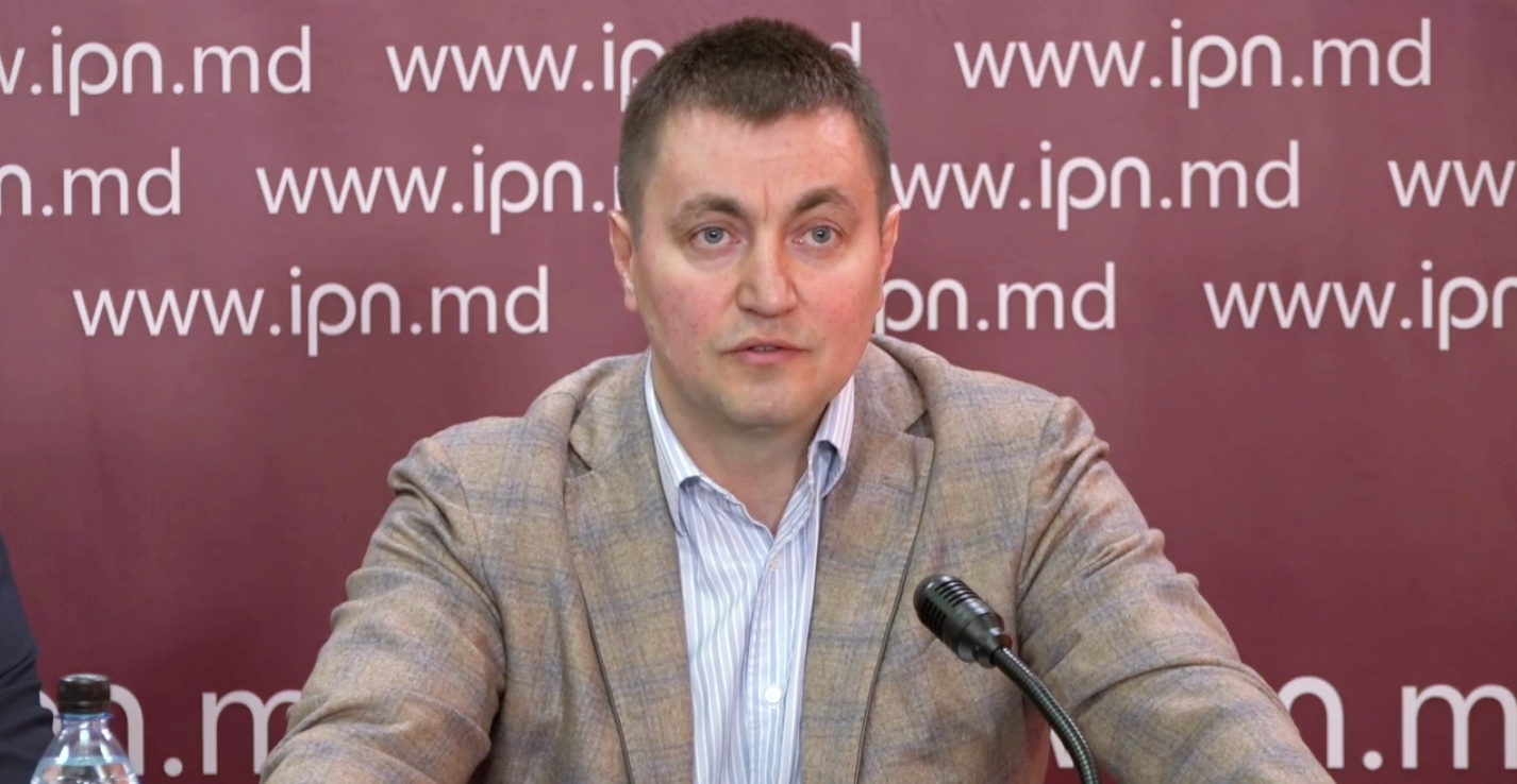 RLIVE! Conferință de presă susținută de Veaceslav Platon și avocatul ...